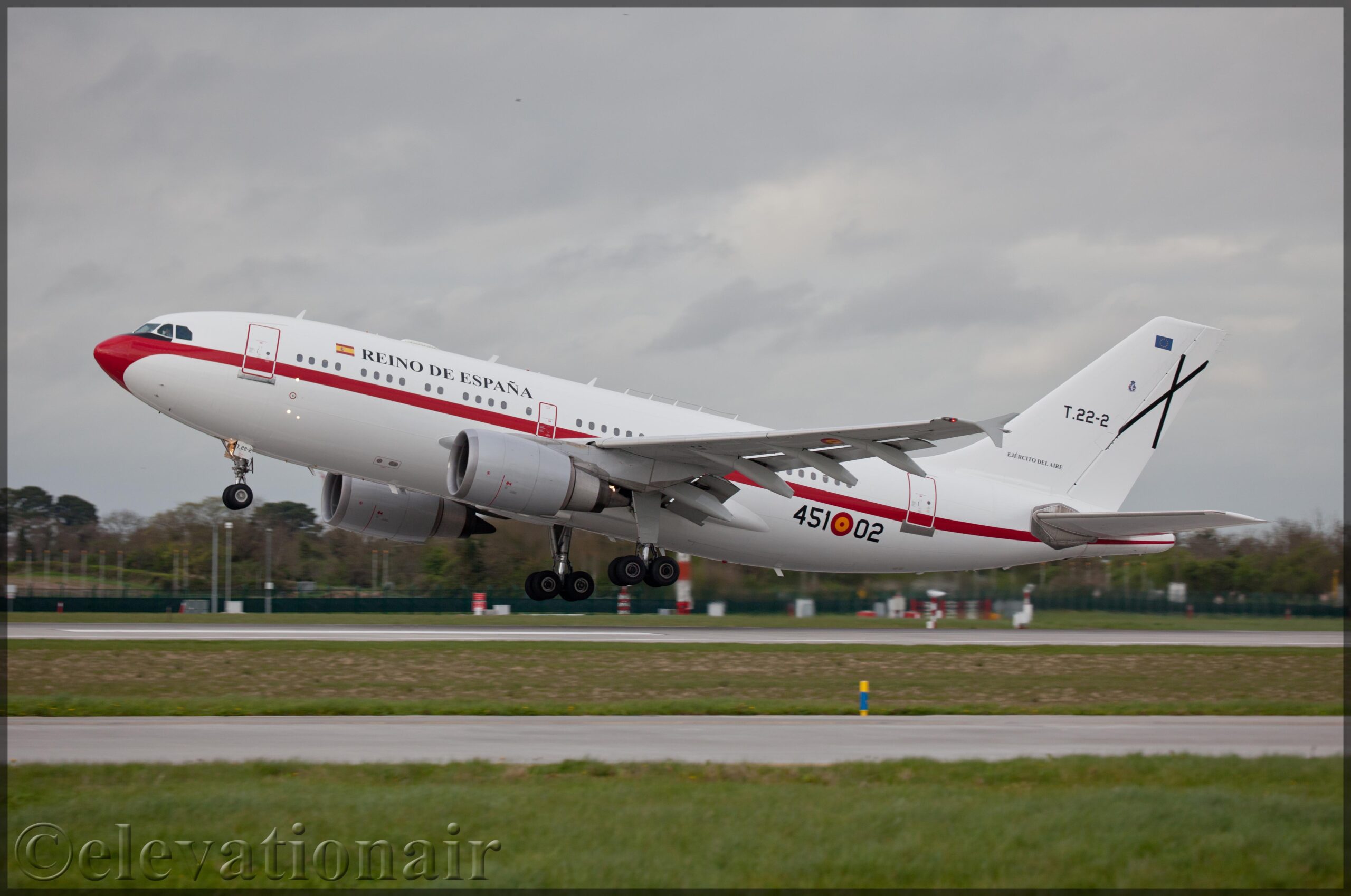 Rare Spanish Air Force Airbus A310-304 visits Dublin Airport ...