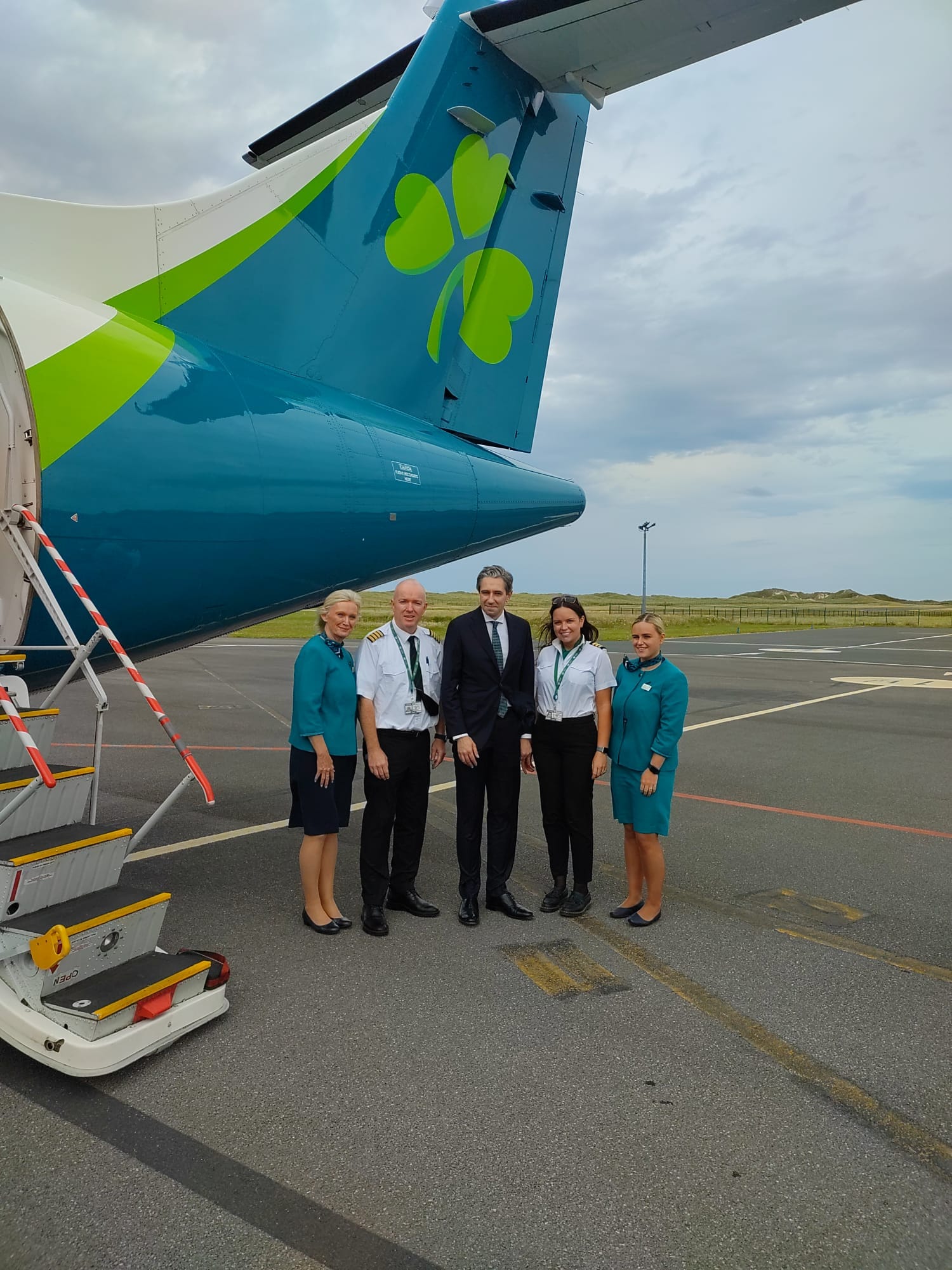 Emerald Airlines welcomes Taoiseach Simon Harris on-board - IrishAero ...
