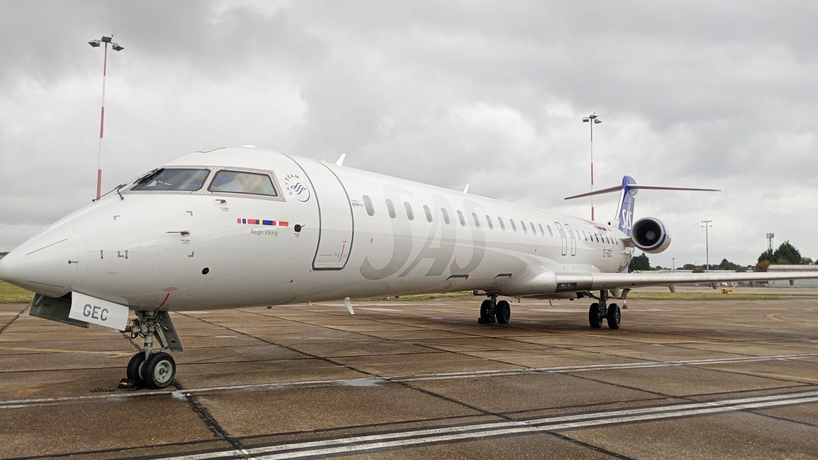 CityJet Upgrades CRJ900 Fleet - IrishAero - Irish Aviation Research ...